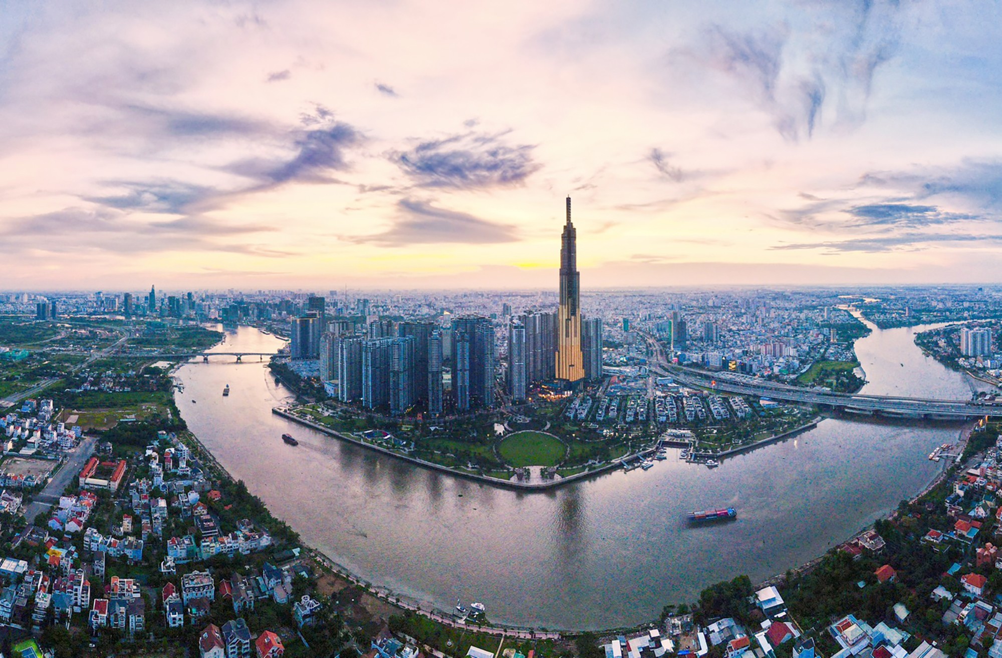 Lý Do Nên Chọn Landmark 81 Cho Kỳ Nghỉ Ngắn Hạn Của Bạn